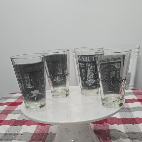 Cerve | Dining | Vintage Set Of 4 Cerve Made In Italy Cafeteria Pint ...